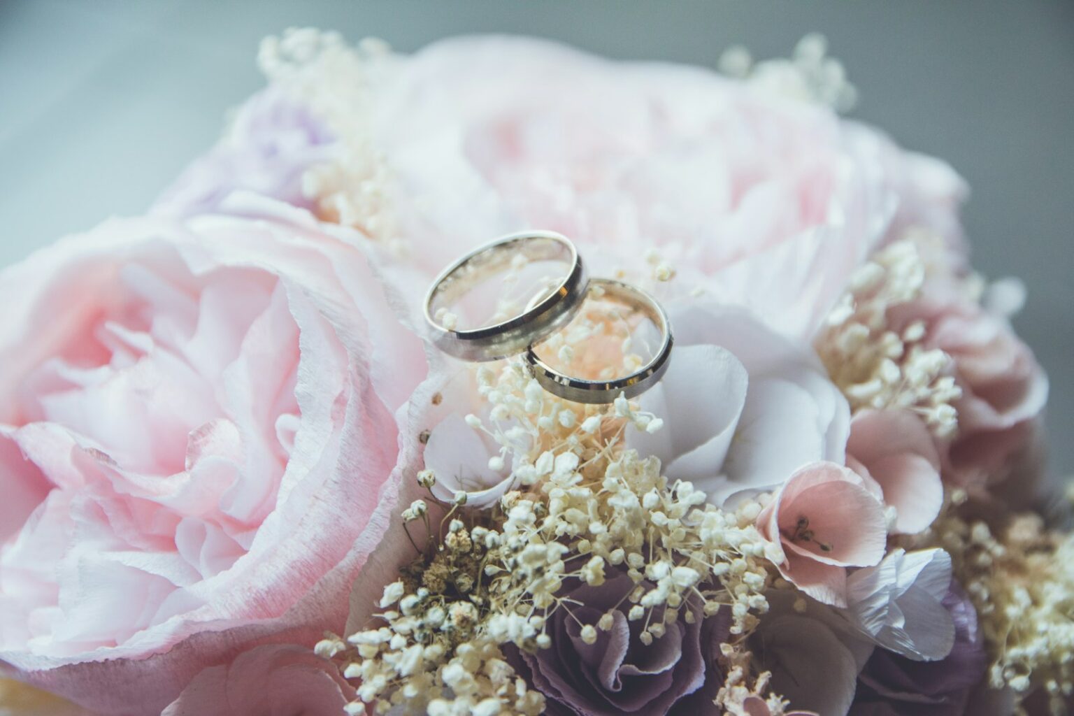 150+ Best 1st Wedding Anniversary Wishes And Messages - Pixel Pelican